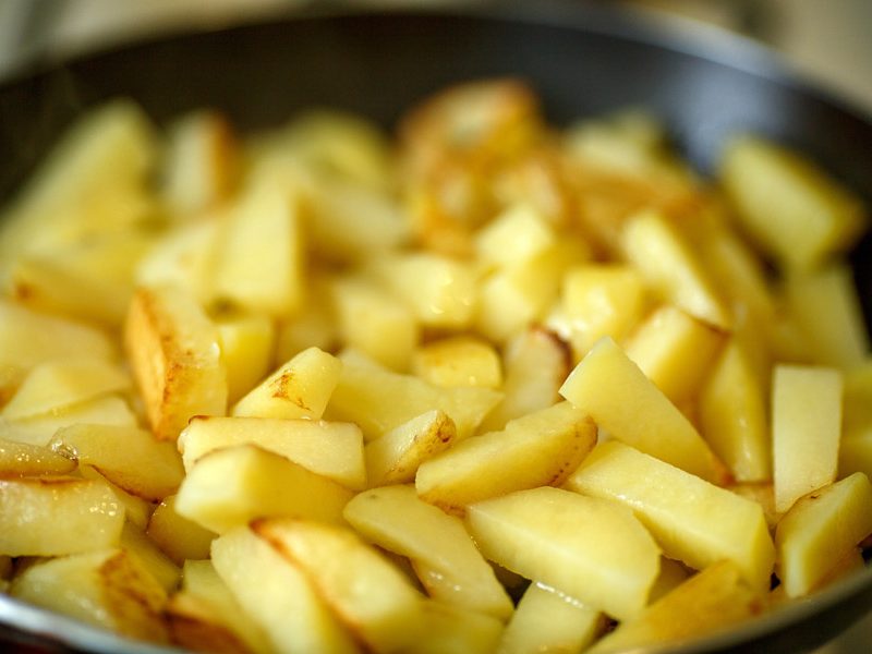 Pan Fried Potatoes Recipe: A Delicious Crispy Winter Snack
